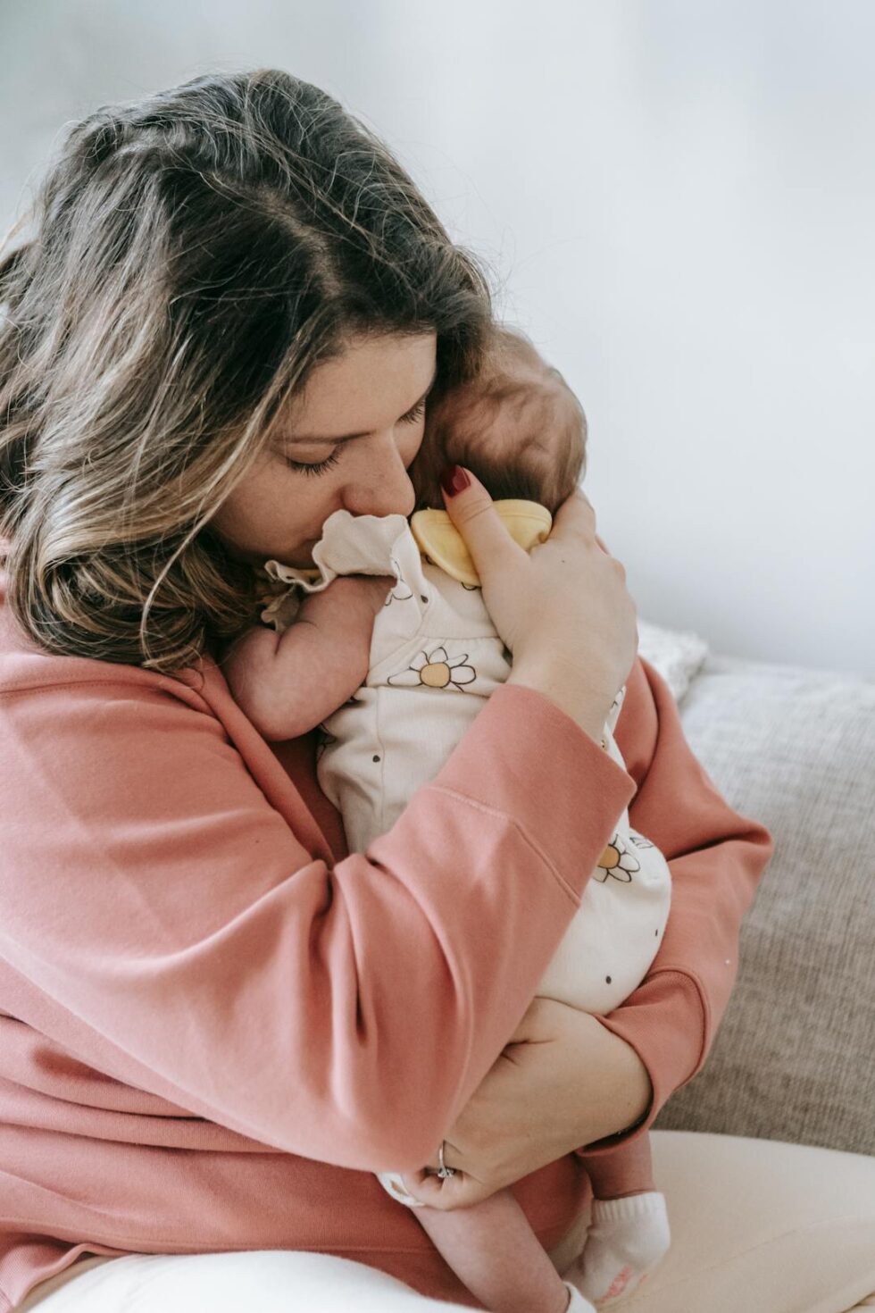 Breaking the Stigma of Pre- and Postpartum Depression | Edina Magazine